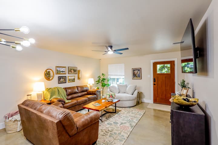 Downtown Belton 3br • Near Umhb • Pet-friendly - Belton, TX