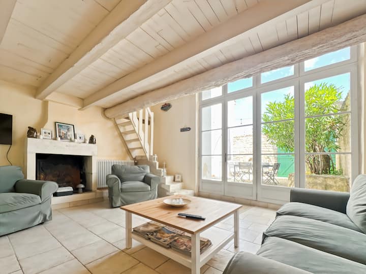 La Marétaise : Chai Au Charme Réthais Authentique - Sainte-Marie-de-Ré