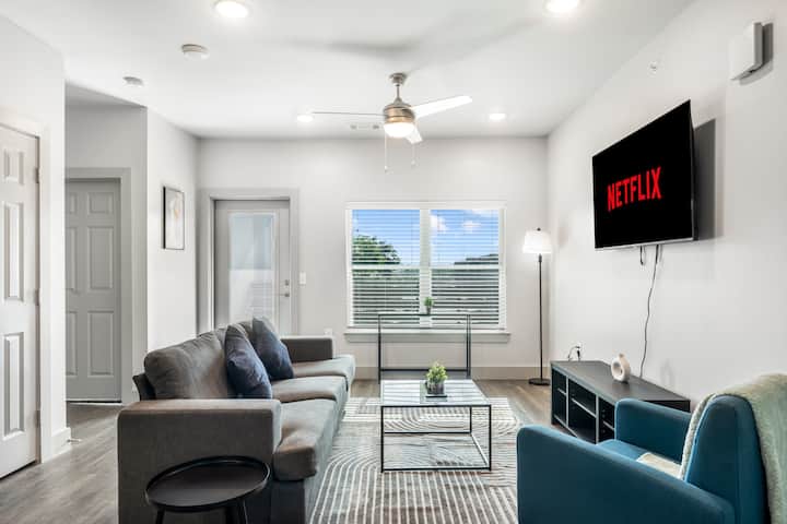 Cozy 1br Near Outlets, Epic Waters & At&t Stadium - Grand Prairie, TX