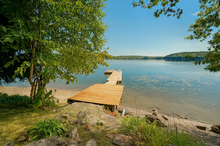Muskoka Waterfront Cottage On Three Mile Lake - Huntsville