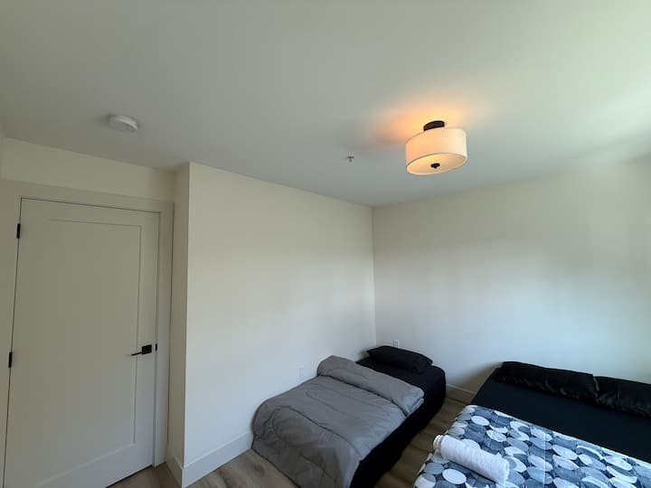 Downtown Vancouver Bnb- Near Skytrain & Waterfront - Vancouver