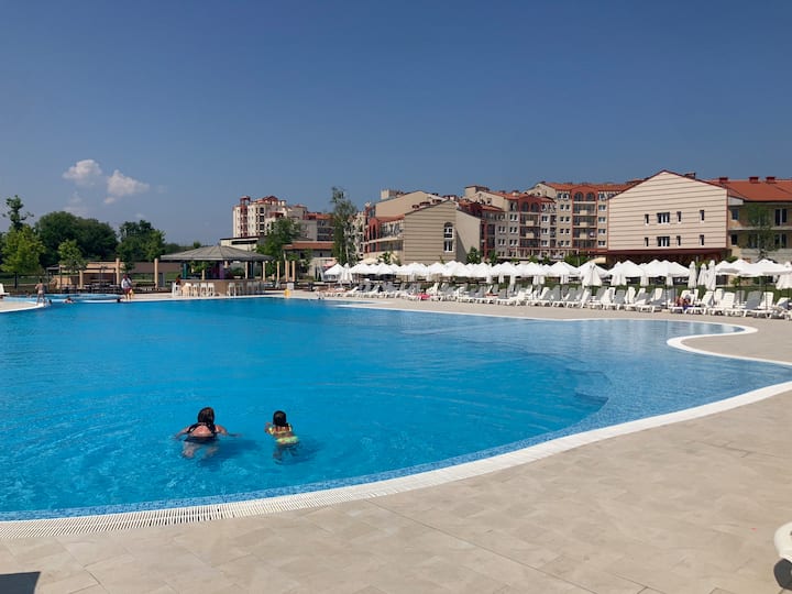 Leilighet I Sunrise River Beach Resort! - Pomorie