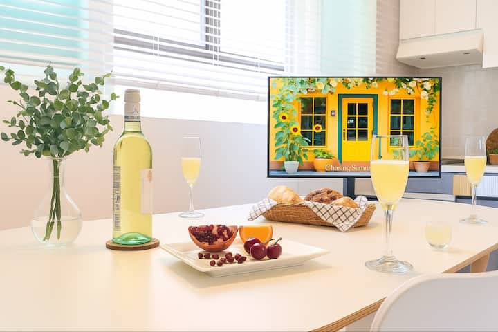 오픈특가#5호선우장산역#김포공항#홍대#공항버스#셀프체크인#여의도#강남역#성수#4인시무료주차 - Bucheon-si