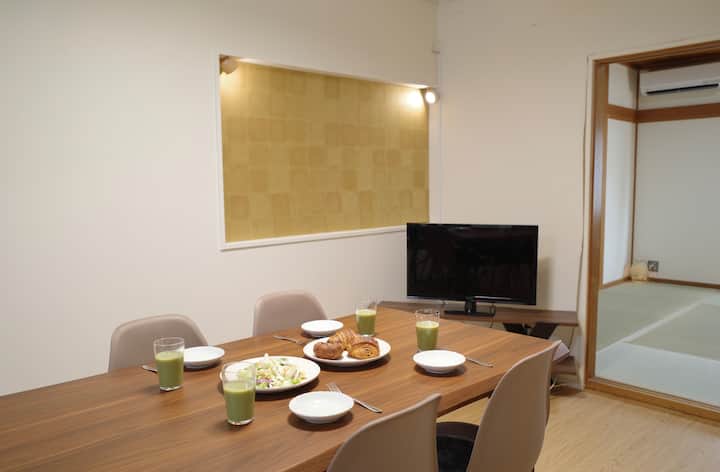 難波４分/道頓堀/
関西空港駅直通/一棟貸切/Usj約20分/地下鉄「花園町」駅徒歩５分/子供歓迎 - Japan