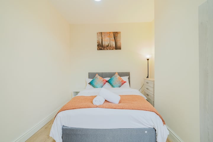 Entire 3 Bedroom House, Salford 20 - Manchester