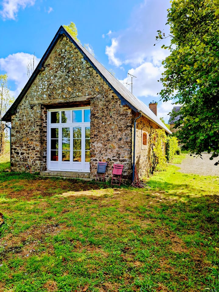 Maison De Campagne Avec Piscine à L'huisserie - Laval, France