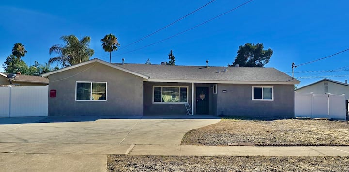Bright & Quiet 4br Family Home - Santee, CA
