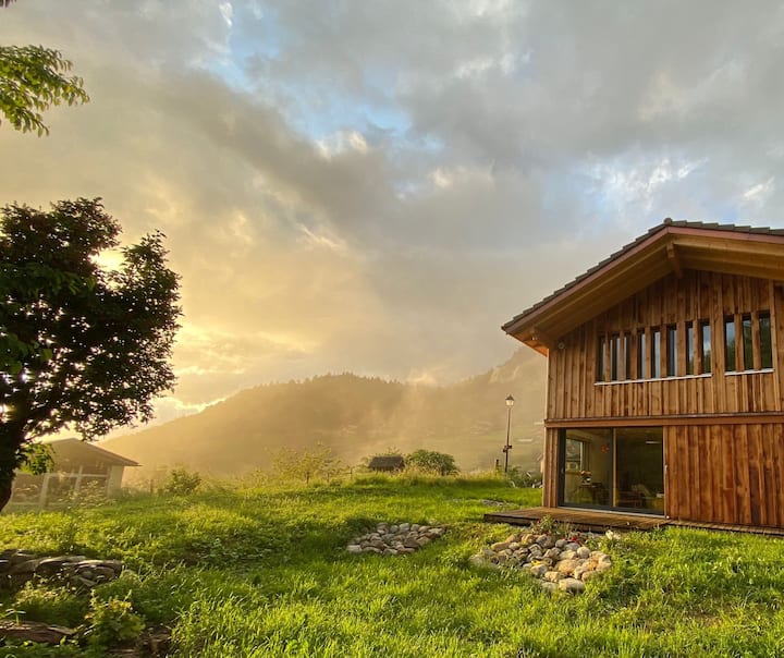 Montagne Et Nature . Maison De Style Avec Panorama - 레상