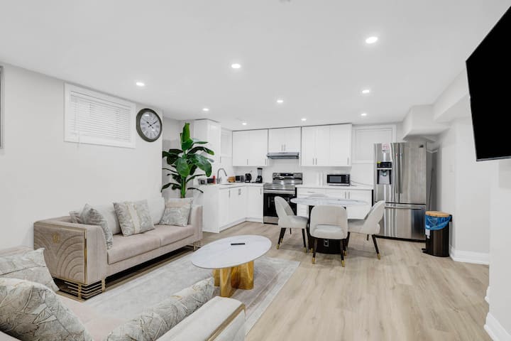 Your Luxurious Caledon Escape - Suite A - Brampton