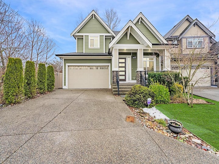 Serenity Dreamspace * No Airbnb Fee * - Surrey