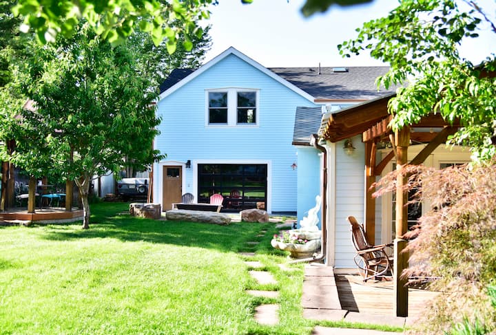 Group Getaway! 2 Units, Hot Tub/firepit, Walkable - Denver, CO