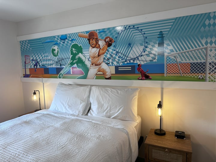 Deluxe Queen Room, Homefield Inn - Sandusky, OH