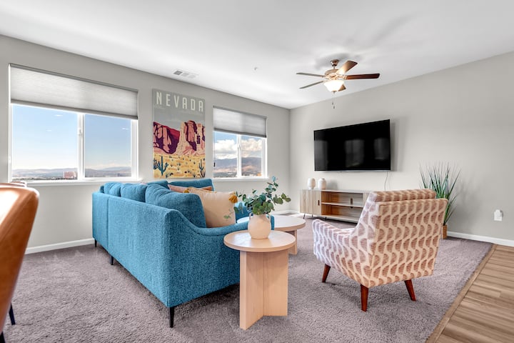 Modern City View Home With Game Room - Sparks, NV