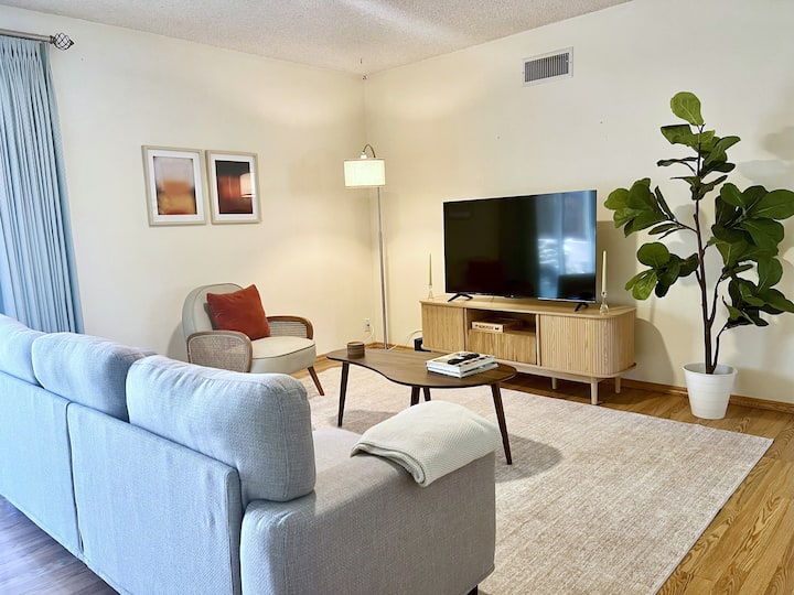 Spacious 5br • Near Ucr • Perfect For Groups - Riverside, CA