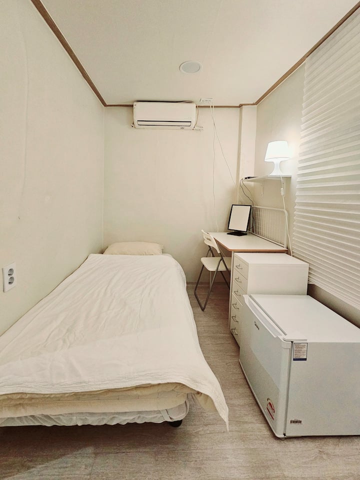 처음하우스 부천대학교점 - Bucheon
