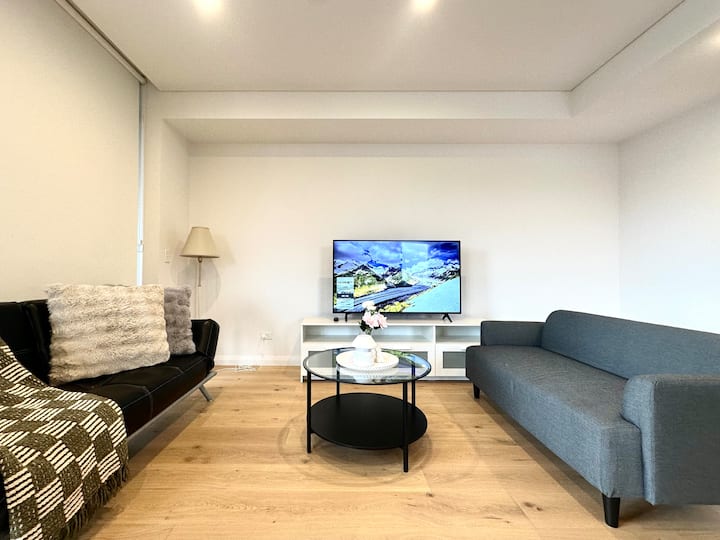 Hideaway @Tallawong Near Metro - Blacktown