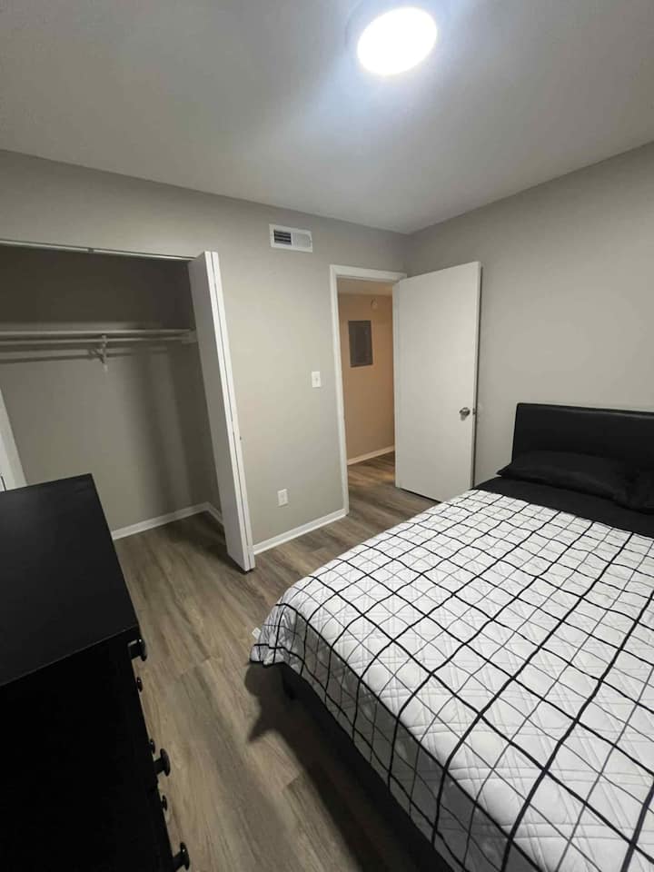 Urban Launch Huntsville-c, 2 Br, 1rr-(downstairs) - Splash Pad, Huntsville