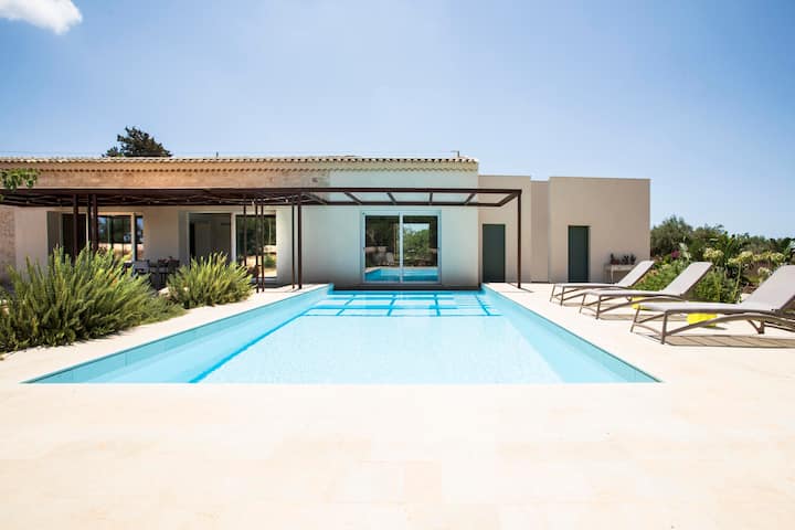 Casa Friscanzana: Villa Di Lusso Con Piscina - Marina di Ragusa