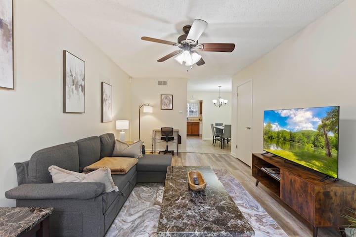 Tiger Townhouse At Lsu Minutes From Downtown - Baton Rouge, LA