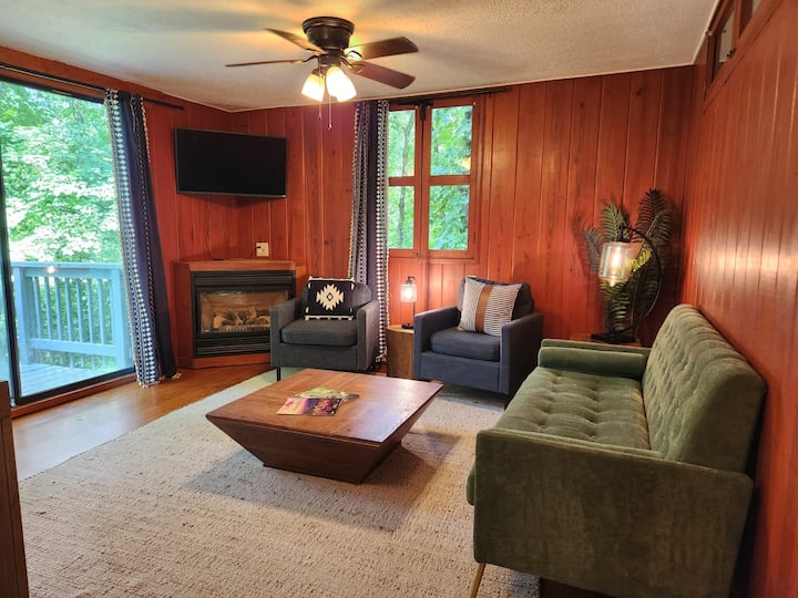 Mountain Adventuring And Fireside Evening Retreat - Maggie Valley, NC