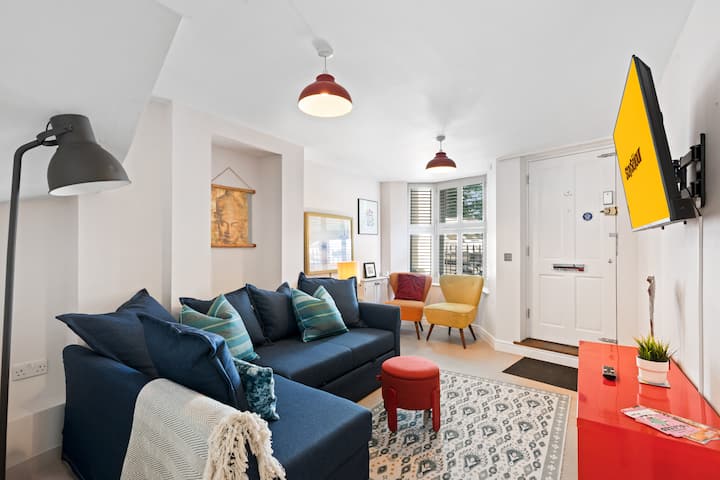 Sleeps 8 | Free Parking | Town House - イギリス ブライトン