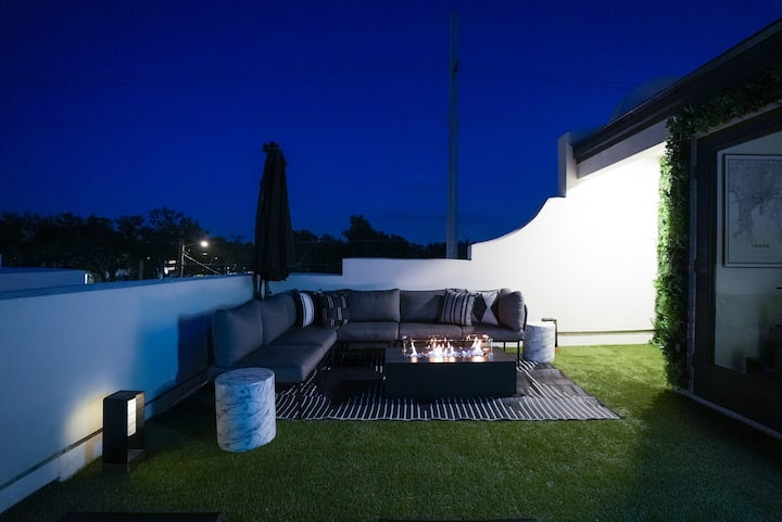 3br/central Tampa/sexy Rooftop/firepit/bikes/ - Tampa, FL