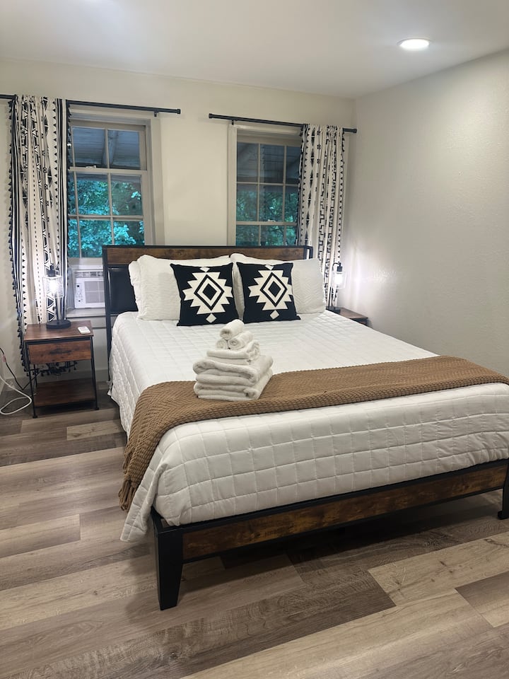 Wildrest: Views, Fire Pit & Nostalgia For Days - Waynesville, NC