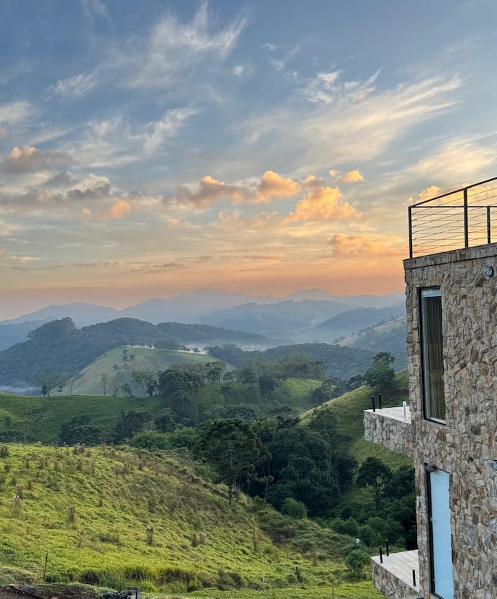 Refúgio: 1 Suíte A 3 Km Do Centro, Vista Surreal. - Brazil