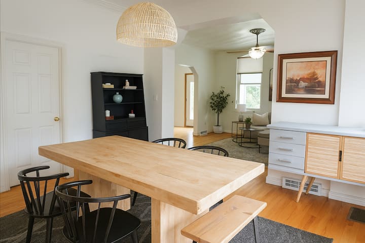 Huge Art District Victorian • 10 Guests • Walkable - Denver, CO