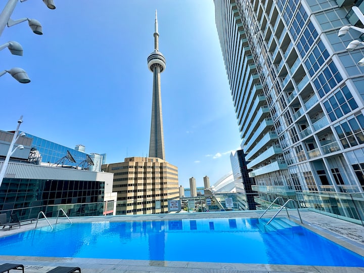 Elegant 2br | Cn Tower + Lake View W/ Rooftop Pool - Toronto