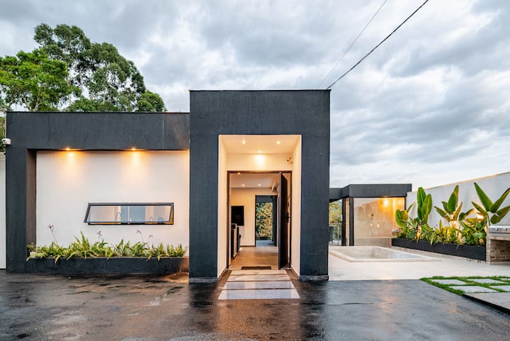 Exclusiva Y Privada Casa De Lujo En La Montaña - Pereira