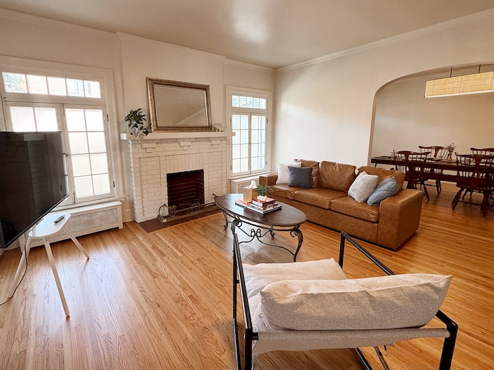 The State Street Retreat (+Game Room!) - Erie, PA