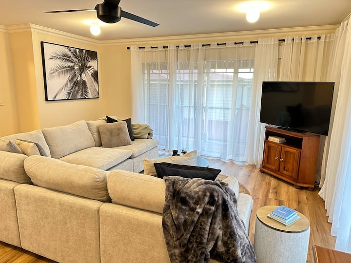 Bayview On Park -
Your Cosy Home Away From Home - Portarlington