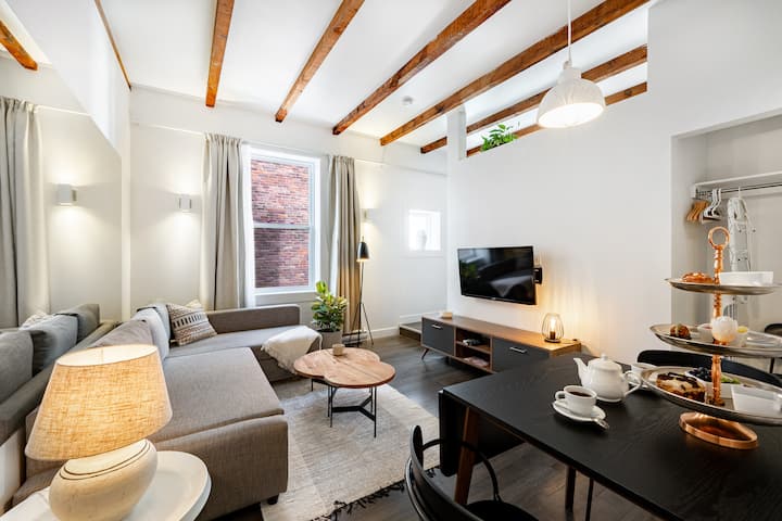 Lofts Le Plateau #202 – 1ch, Salon, Terrasse & Spa - Montreal