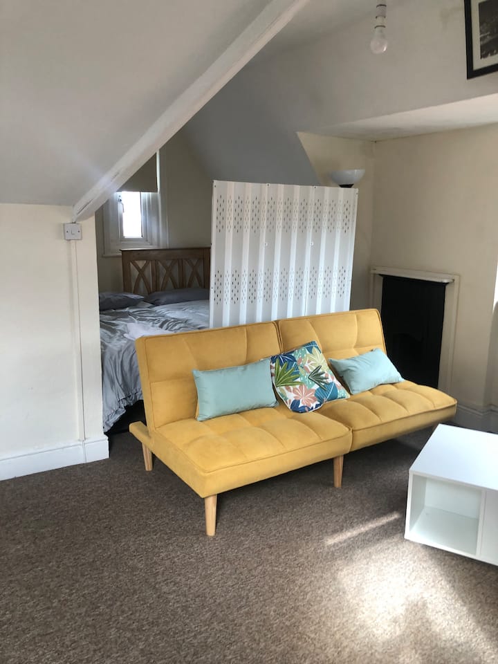 Spacious City Twin Loft Room Near Solent Univ - Southampton