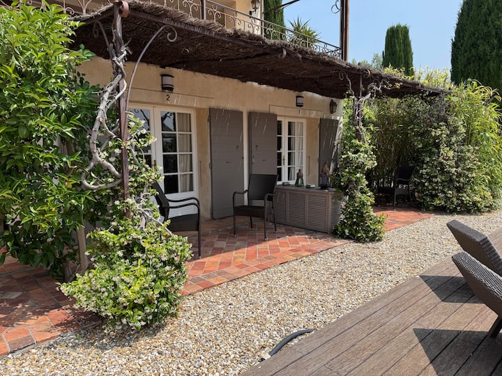 Nuitée Calme Ch N°2 ( Joelle à 5 Chambres ) - La Cadière-d'Azur