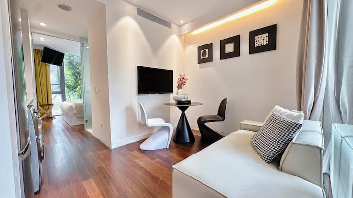 Liv Premier 1-bedroom - Bishan