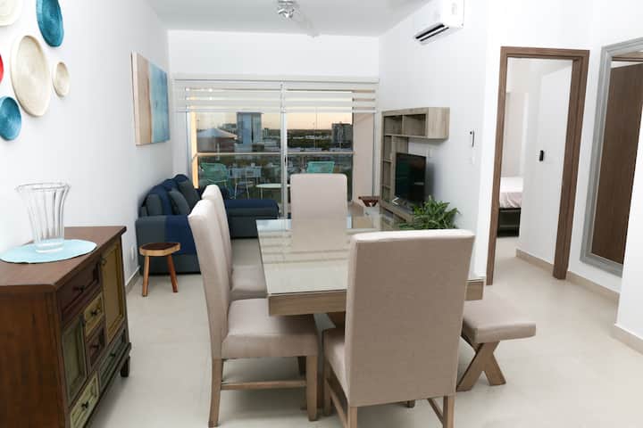 Hermoso Y Nuevo En Via Montejo Con Amenidades - Mérida