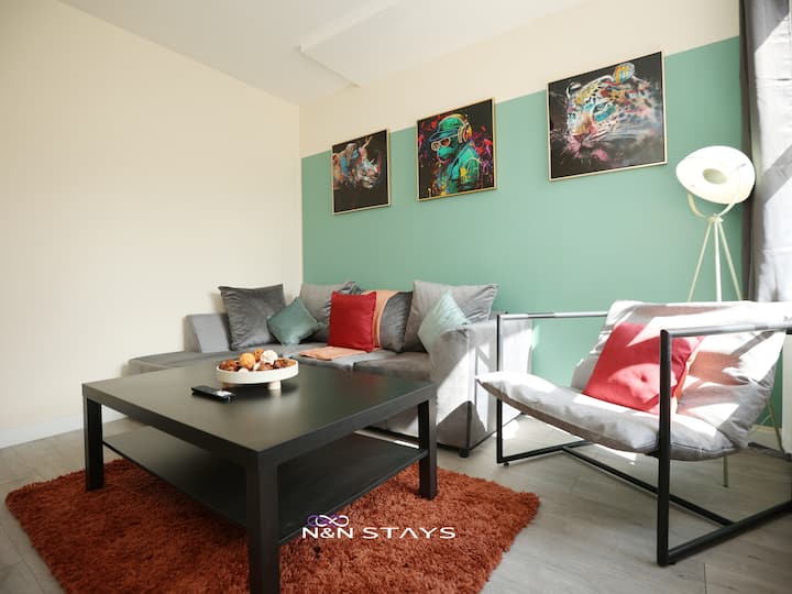 5 Bedroom House With Private Parking In Newport - Usk