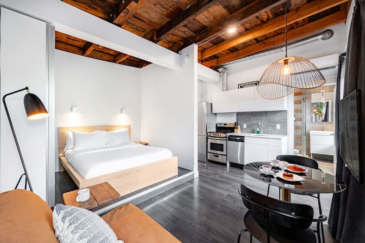 Loft Plateau 303 – 1 Ch, Cuisine, Terrasse & Spa - Montreal