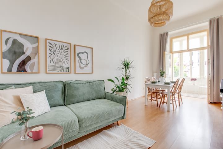 Romantic & Stylish Apt - L4 - Prague