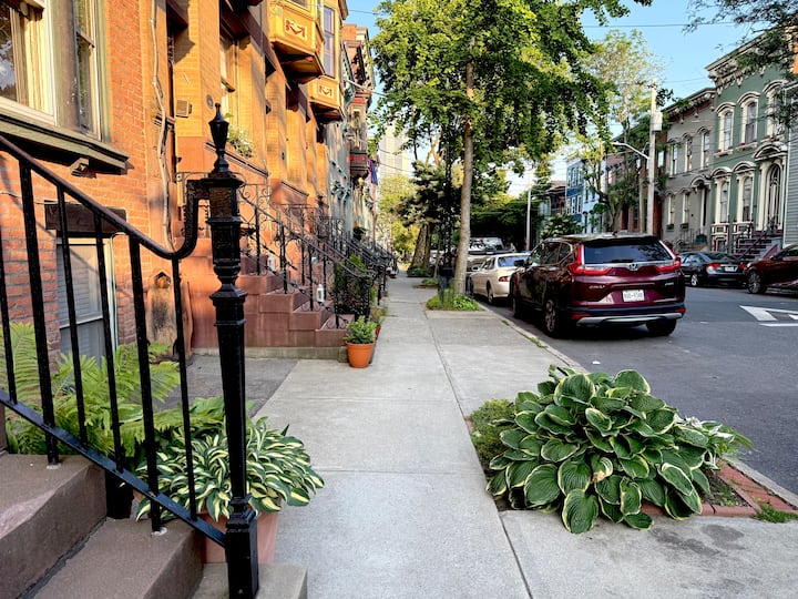 Cozy Apartment In Downtown Albany - Albany, NY