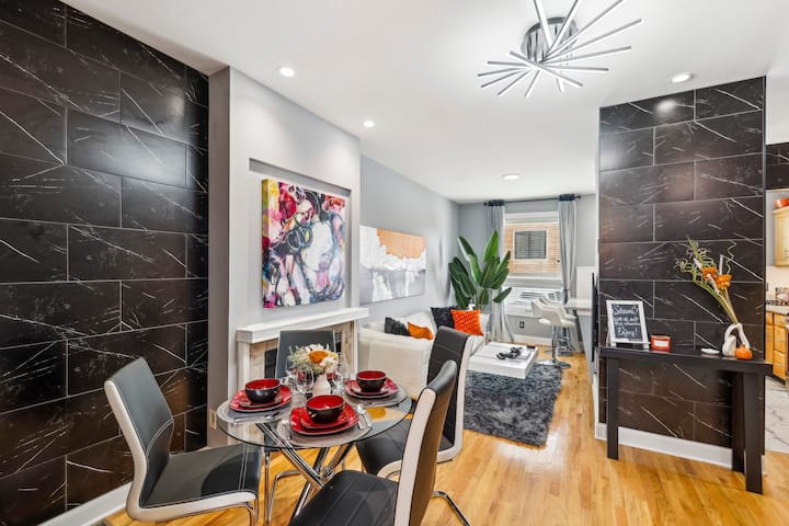 Midtown Retreat – Stylish 2br + Balcony & Garage - Atlanta, GA