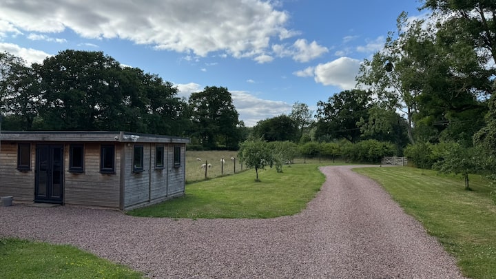 Malvern Hills Rural Lodge Retreat - Ledbury