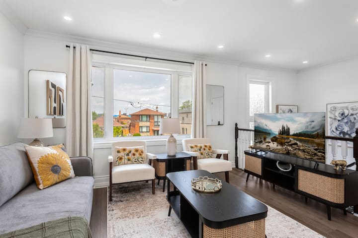 Charming Urban Escape! - Toronto, ON