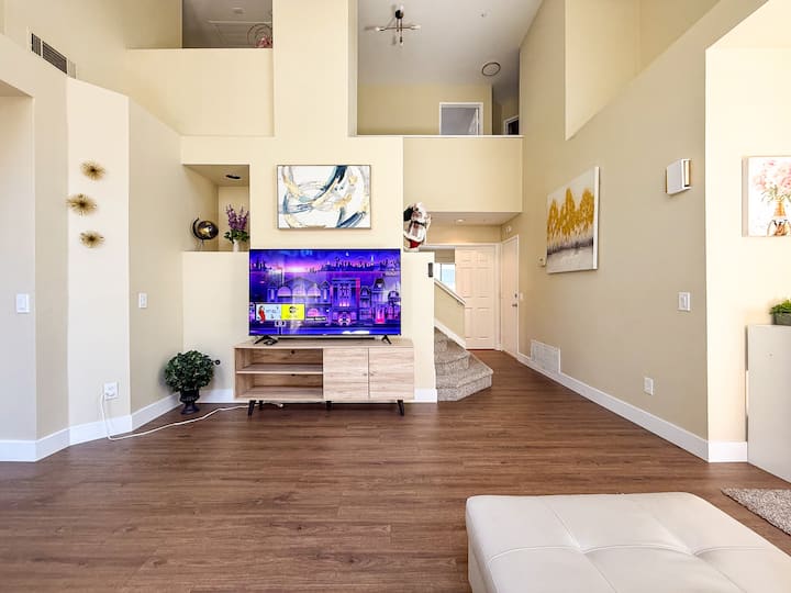 Family-friendly 5br Home Near La Attractions - Fontana, CA