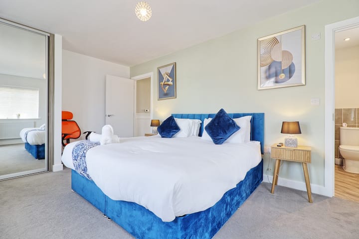 Large Colchester Home|long Stay|parking*3|wifi - Colchester