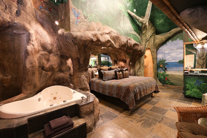 Themed Hotel- Tropical Paradise - Pocatello, ID