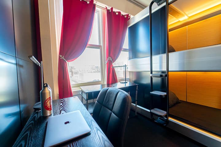 Single Bed In 6 Bed Female Room - San Francisco, CA