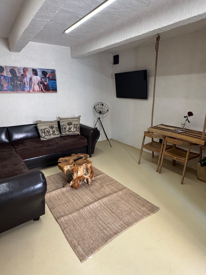 Cool And Cheap Apartment - Bratislava